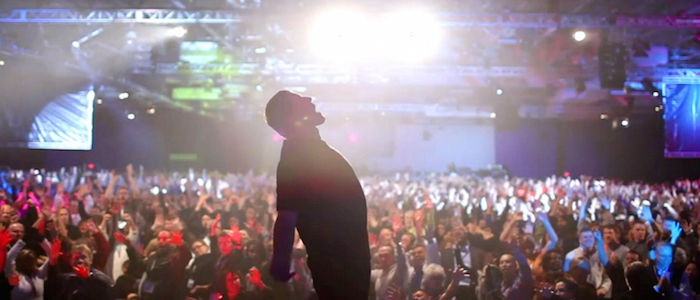 'Tony Robbins: I Am Not Your Guru' Trailer: The First Ever Self-Help ...