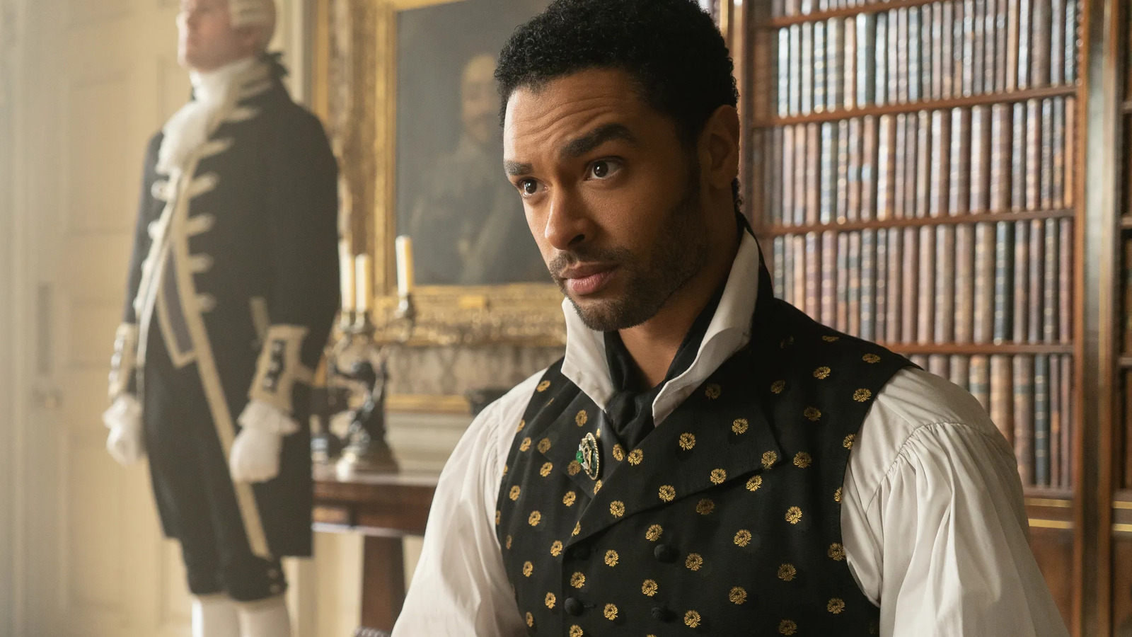 10 Famous Actors You Didn't Notice As Extras In Movies & TV Shows