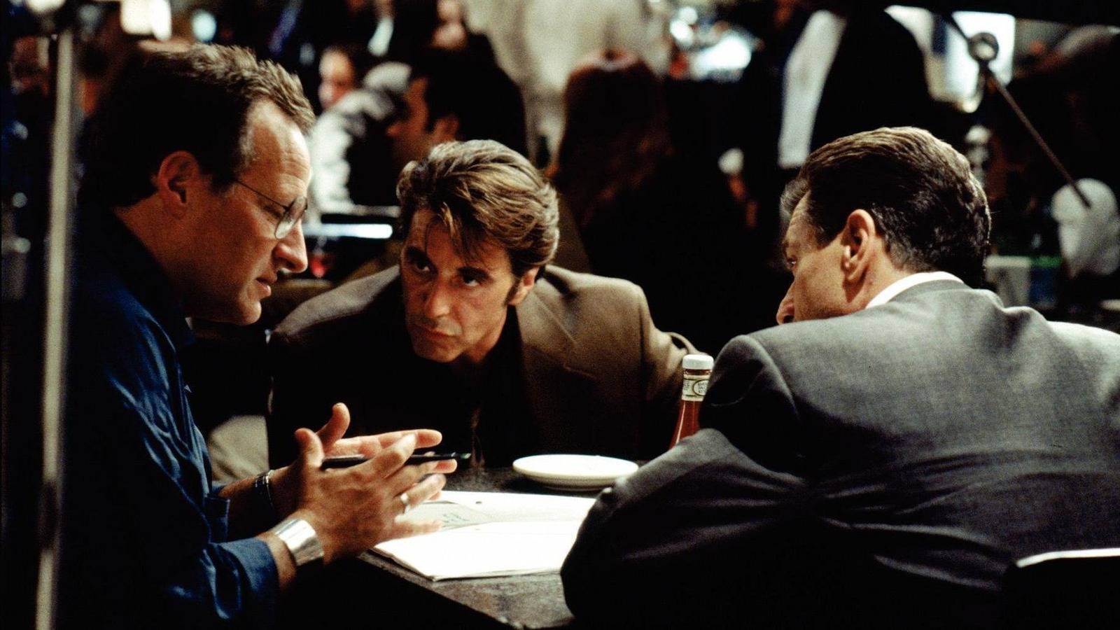 A Blink-And-You-Miss-It Moment In Heat Took Robert De Niro Three Days ...