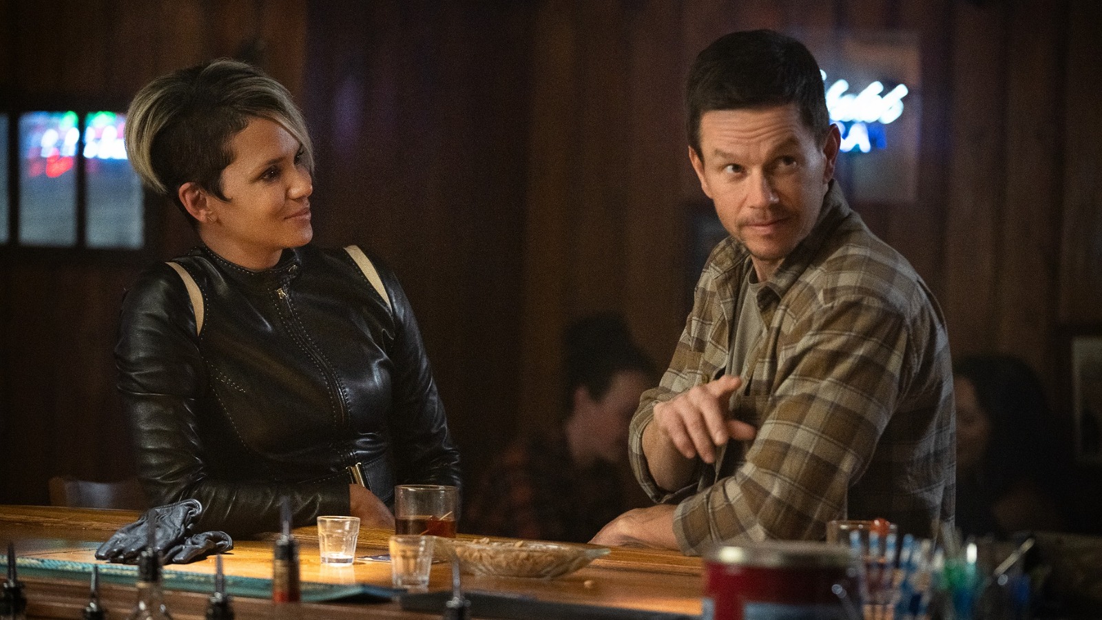 Mark Wahlberg & Halle Berry Action Movie Dominates Netflix Charts