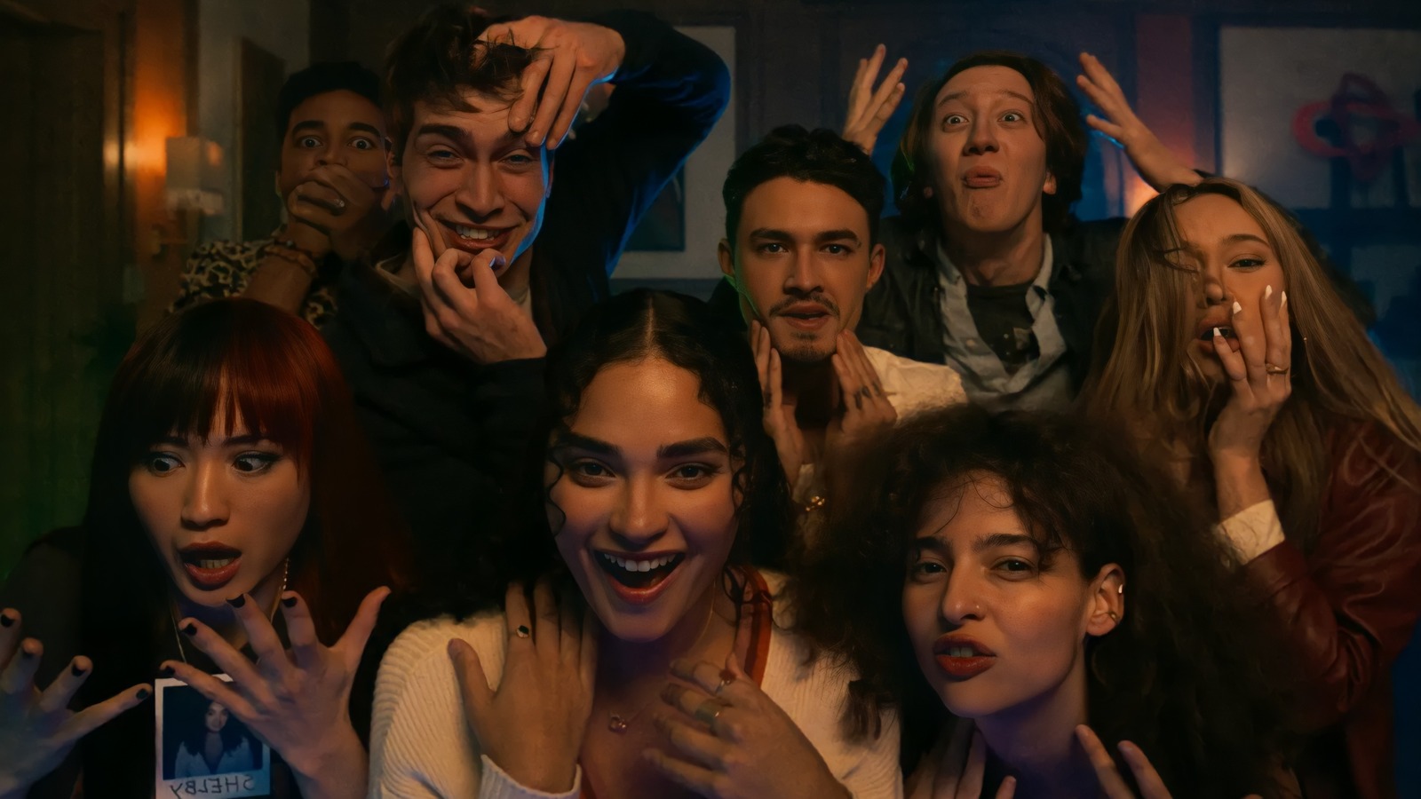 Netflix Horror Comedy It's What's Inside Reinvents A Classic Cinematic ...