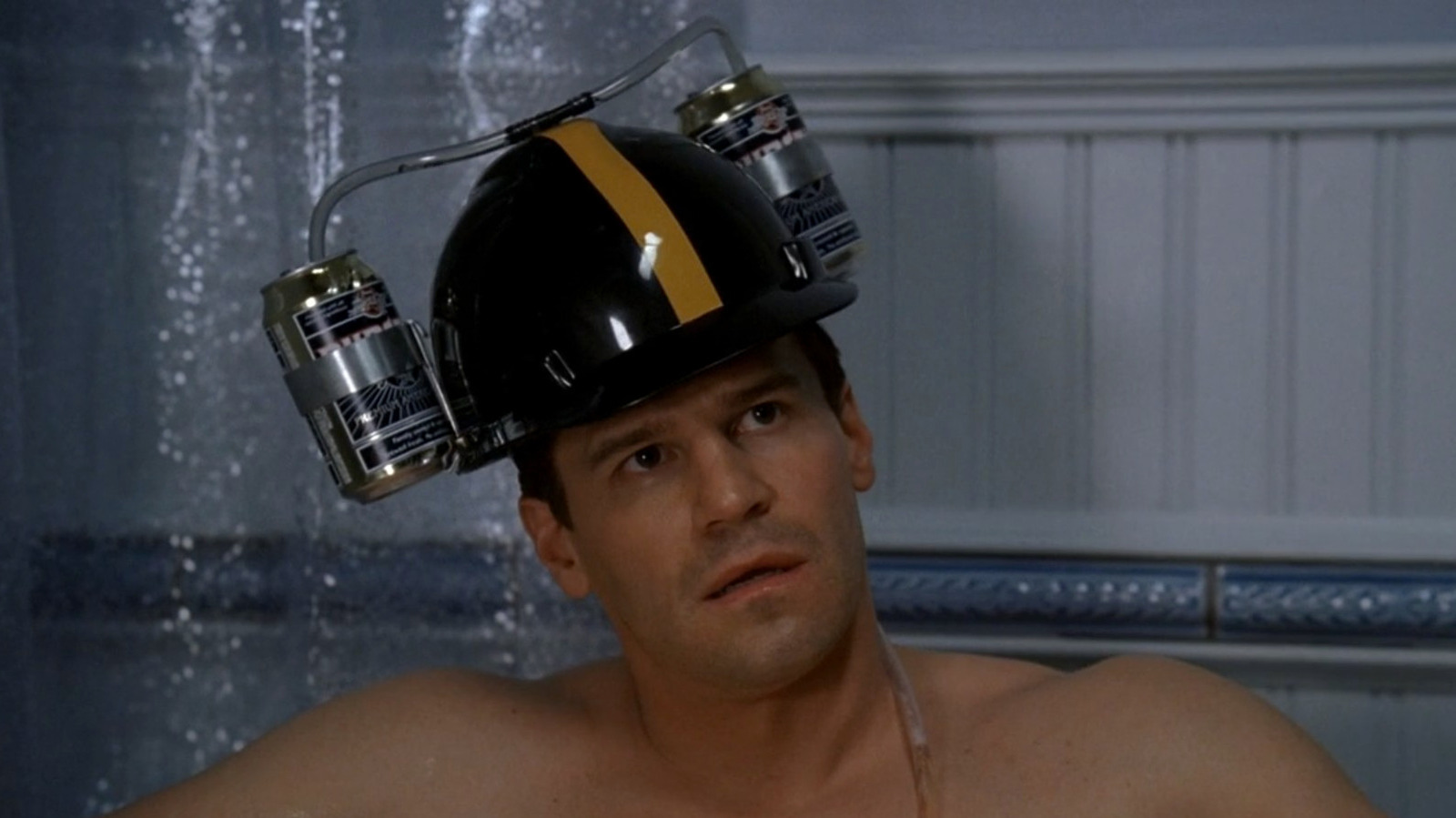 Le chapeau de bière de Booth en os a été utilisé à bon escient à la ...