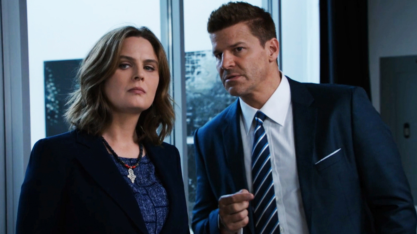 Bones Returns With Emily Deschanel & David Boreanaz in a Darker ...