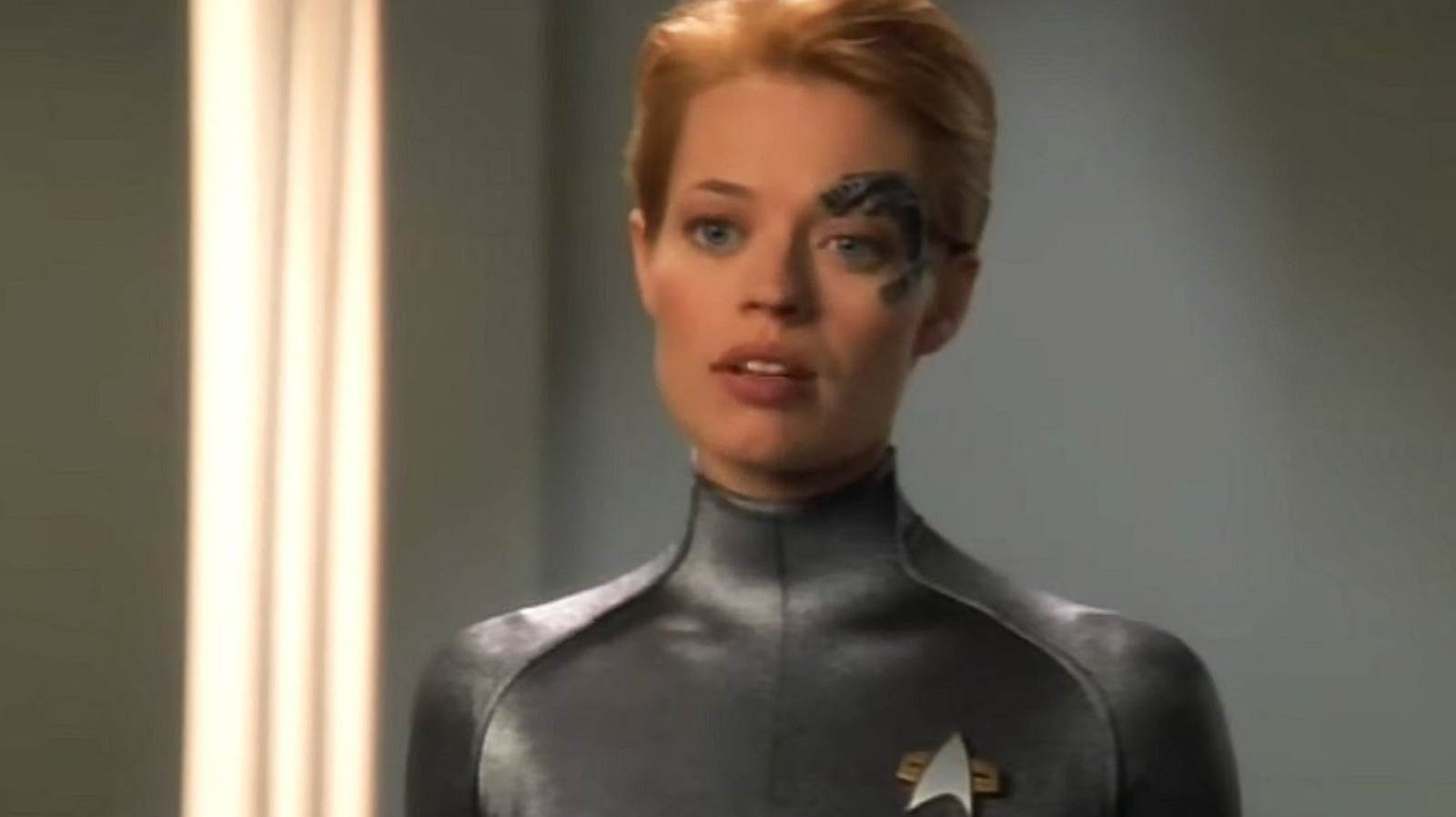 Dwayne Johnson Left Jeri Ryan A Hilarious Gift On The Star Trek ...