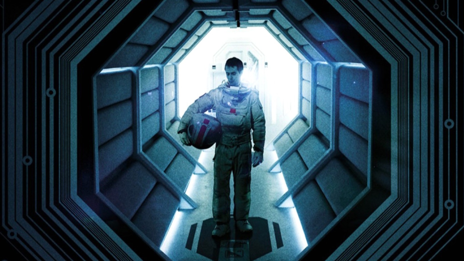 How Moon Pulled Off Having Two Sam Rockwell Clones In One Shot