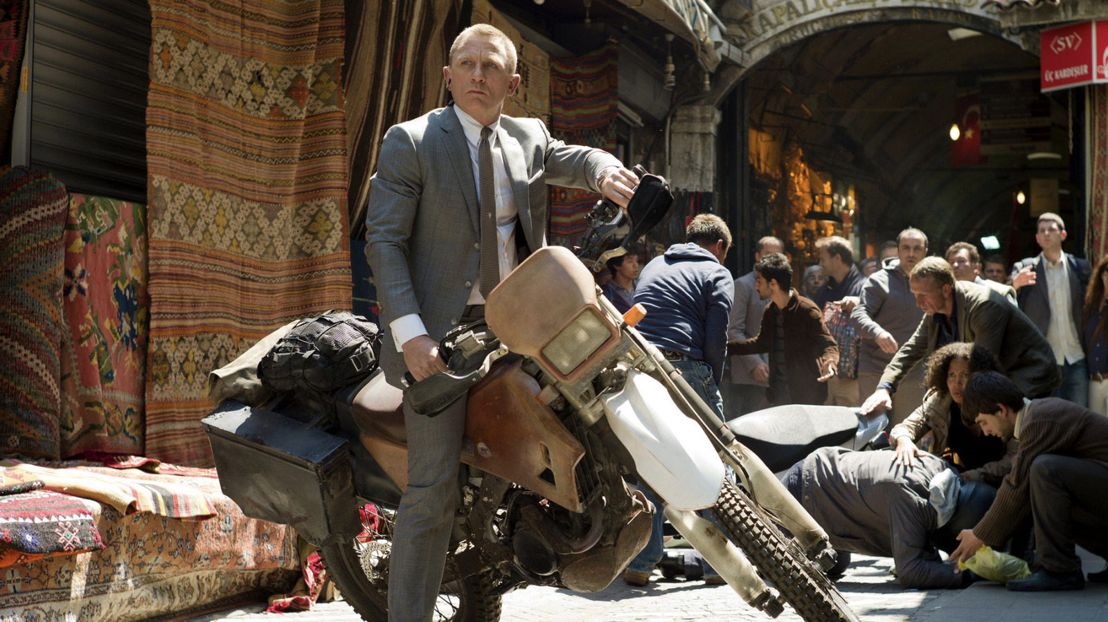 How Skyfall Filmed That Crazy Opening Motorcycle Chase