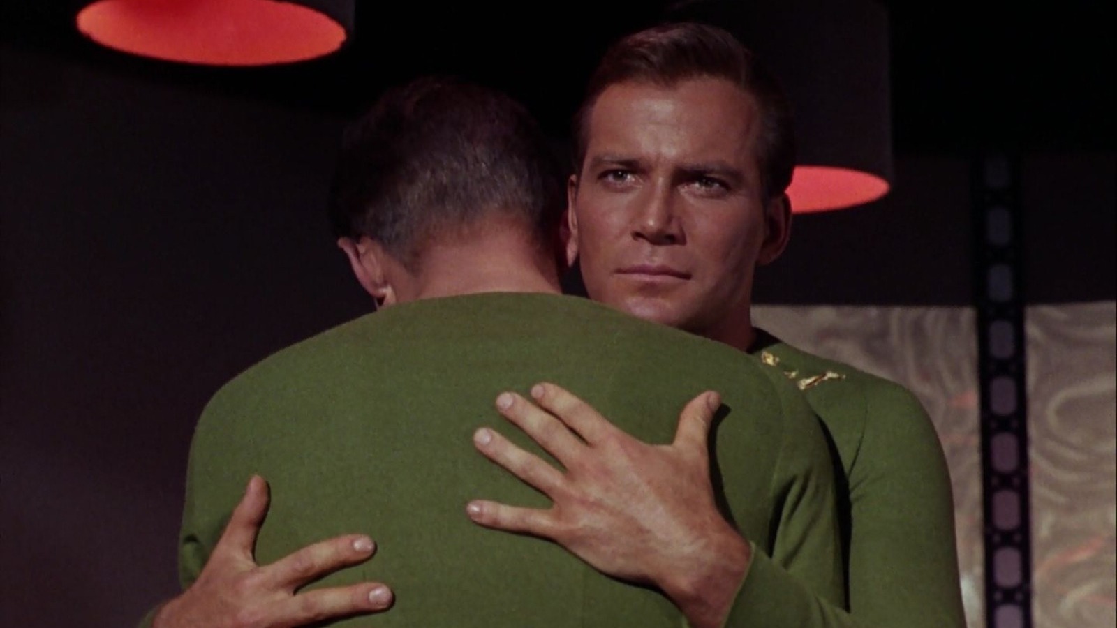 How Star Trek Pulled Off Two Kirks Interacting In The Enemy Within