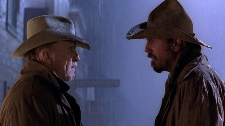 Kevin Costner's 2003 Western Still Has One Of The Best Shootouts Ever