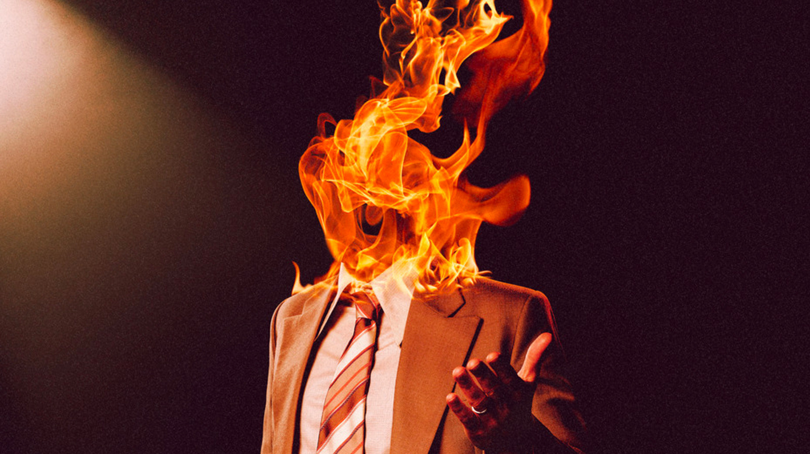 Late Night With The Devil Is The Heir To A Classic Horror Mockumentary late-night-with-the-devil-is-the-heir-to-a-classic-horror-mockumentary