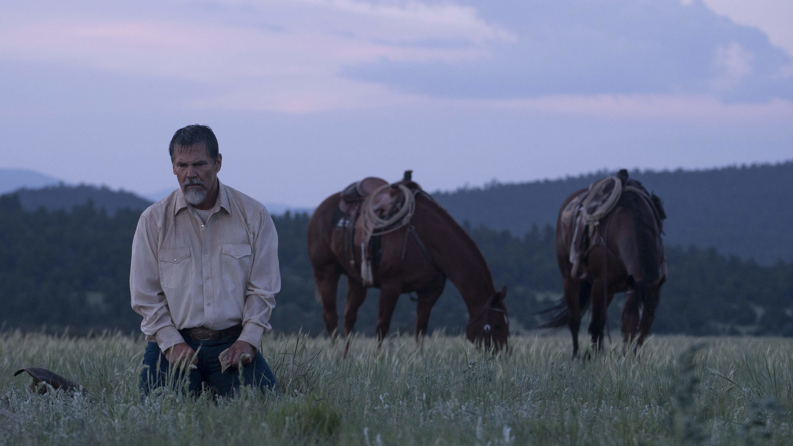 Outer Range Season 1 Review: Brolin Buffaloed By Baffling Black Hole