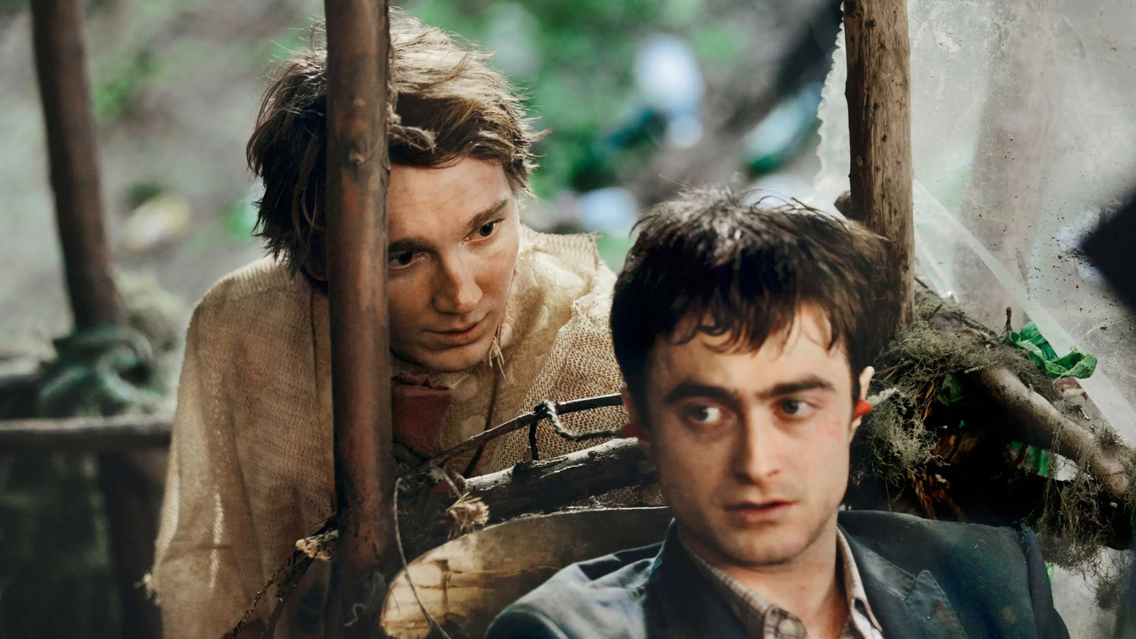 Paul Dano Insisted On Actually Carrying Daniel Radcliffe Throughout ...