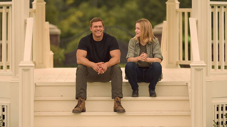 Reachers Alan Ritchson Sliced Up His Arm For The Sake Of Flirty Improv