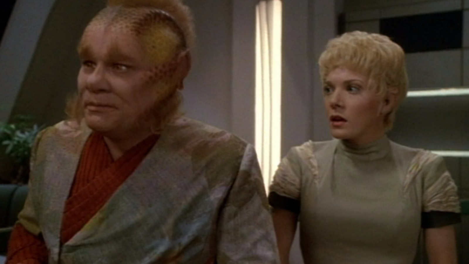 Star Trek Fans Never Saw One Of Voyager's Most 'Beautiful' Scenes