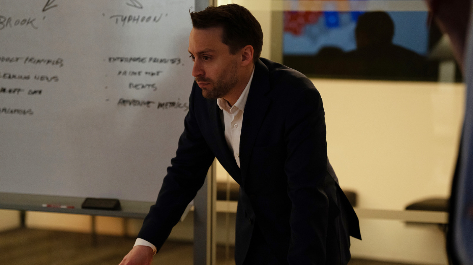 Succession's Election Episode Holds A Dark Mirror To The Real Life 2020 ...