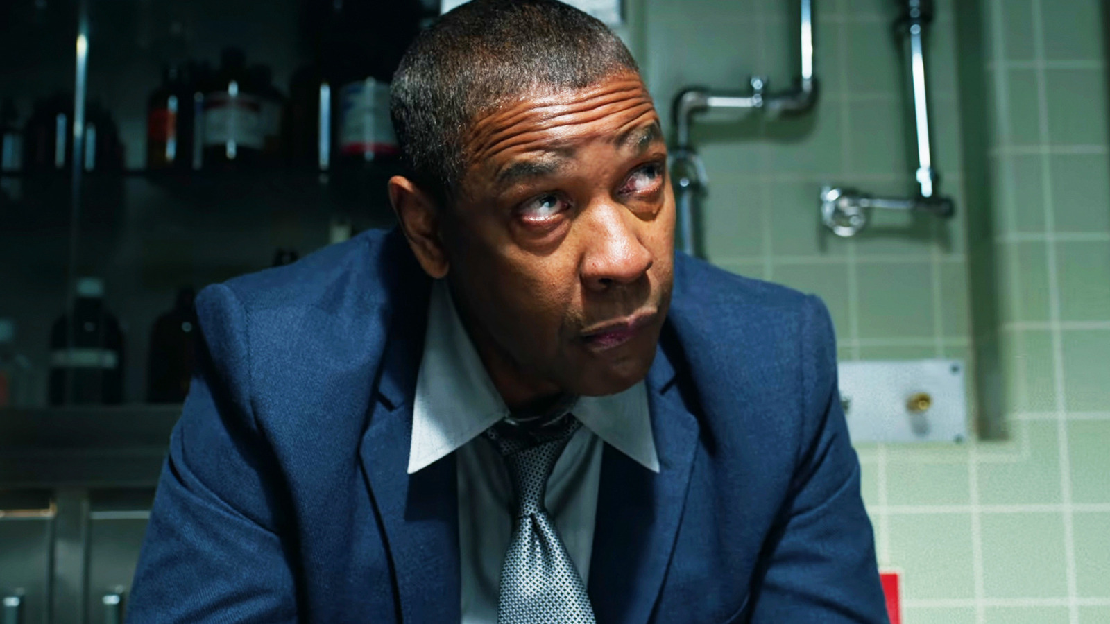 The 2021 Denzel Washington Thriller That's Topping Netflix Charts Right Now