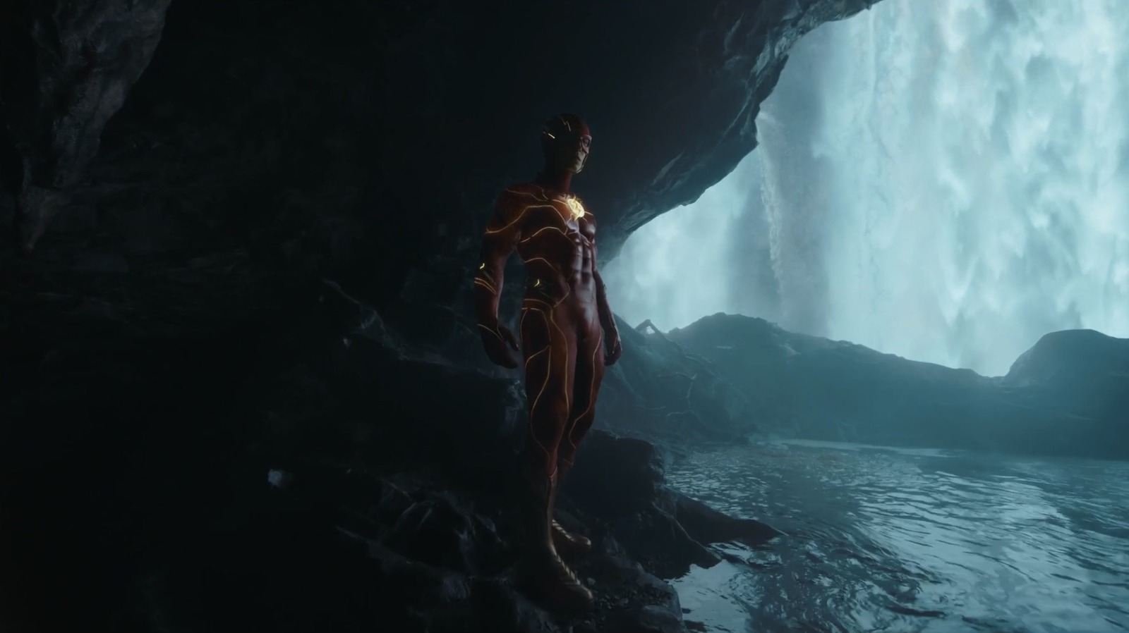 The Flash Wraps Production As Director Andy Muschietti Shares Images ...