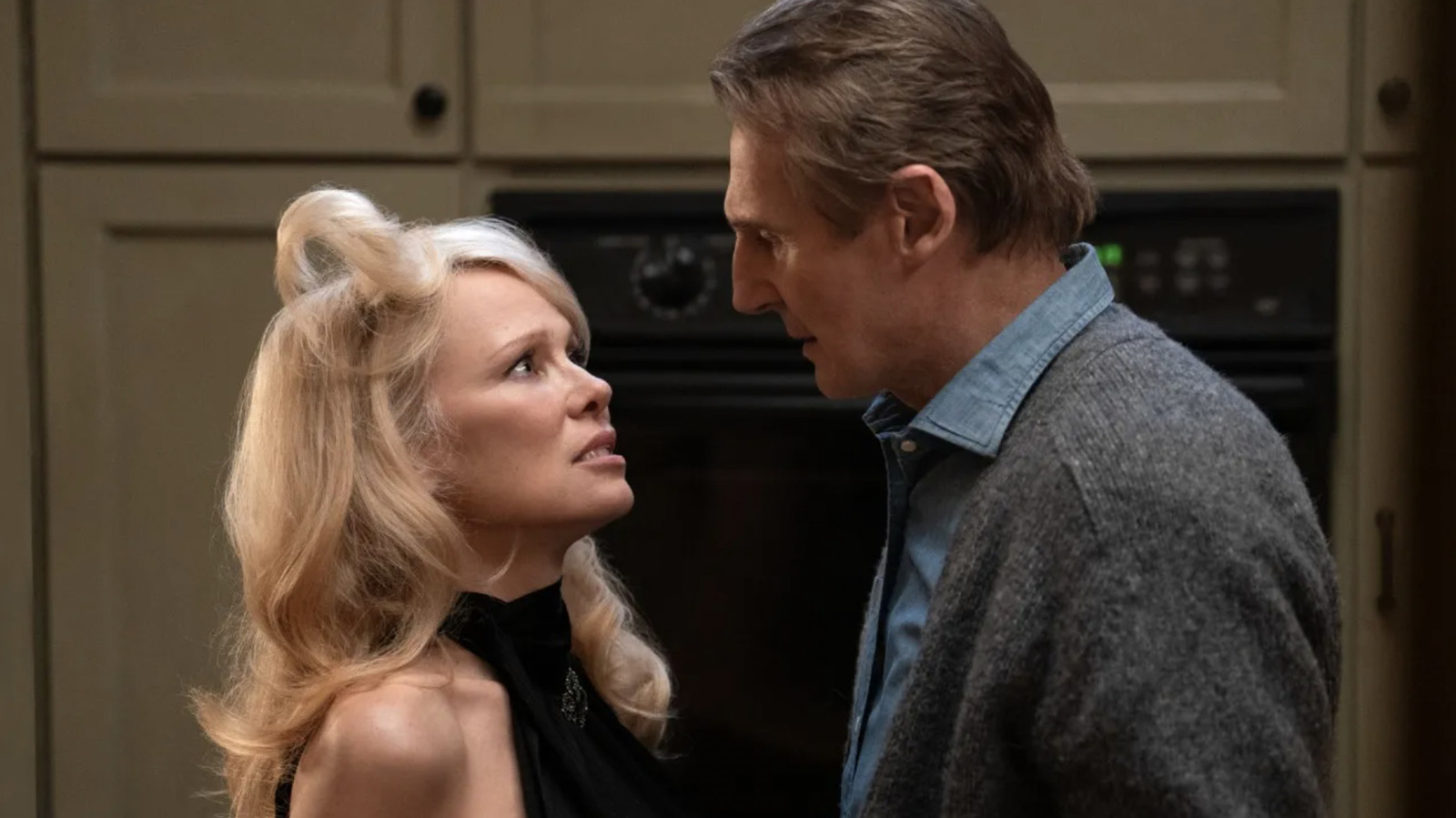 The Naked Gun Uses Pamela Anderson To Parody A Trashy '90s Movie