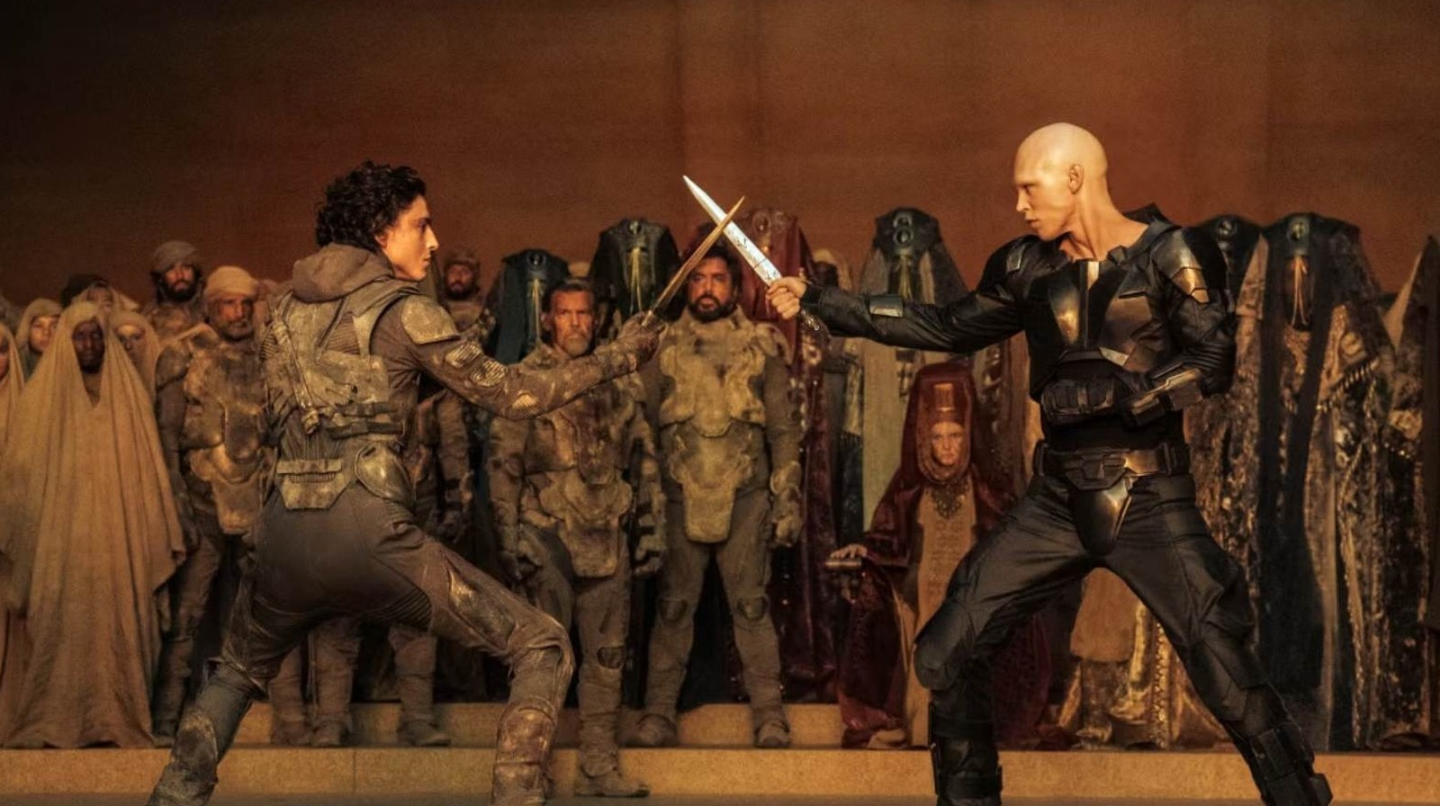 The Real Reason Dune's Characters Use Swords Instead Of Guns In Battle