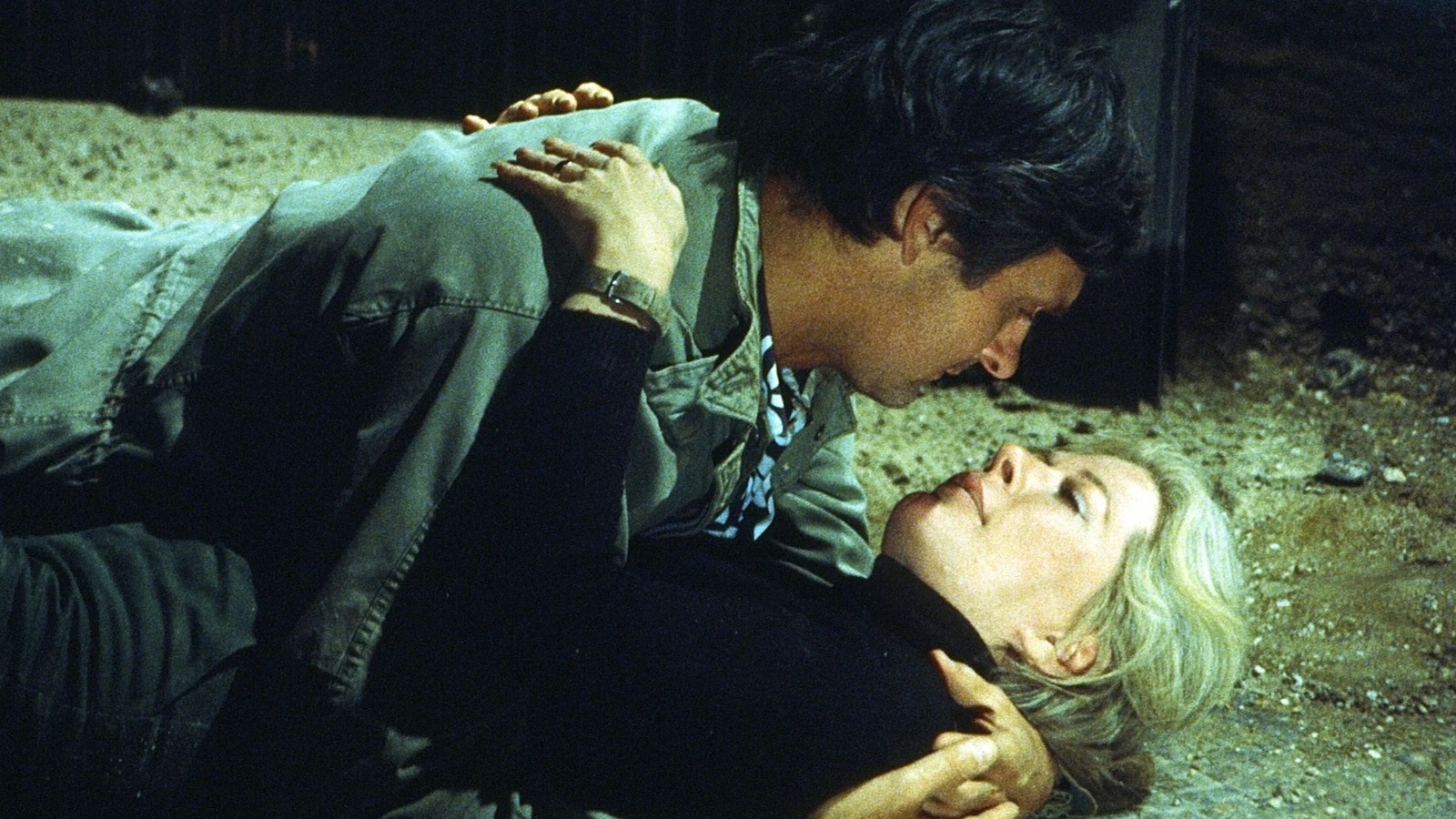 Why A Pivotal M*A*S*H Episode Was Kept On The Backburner For Years