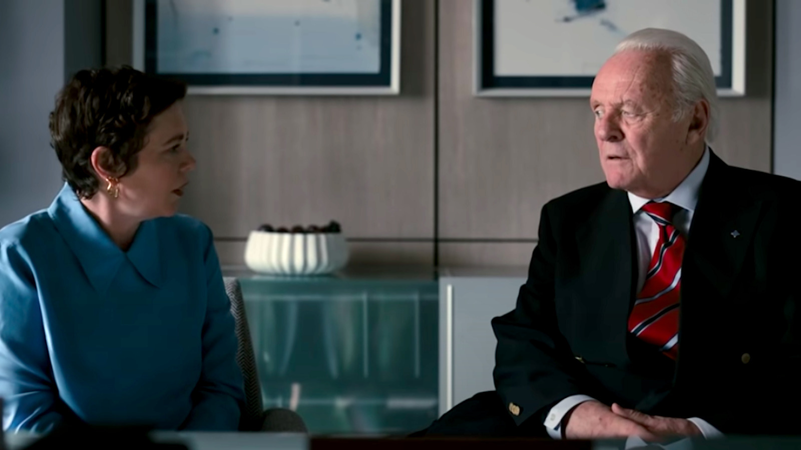 Why Anthony Hopkins Is So Easy To Work With, According To Olivia Colman