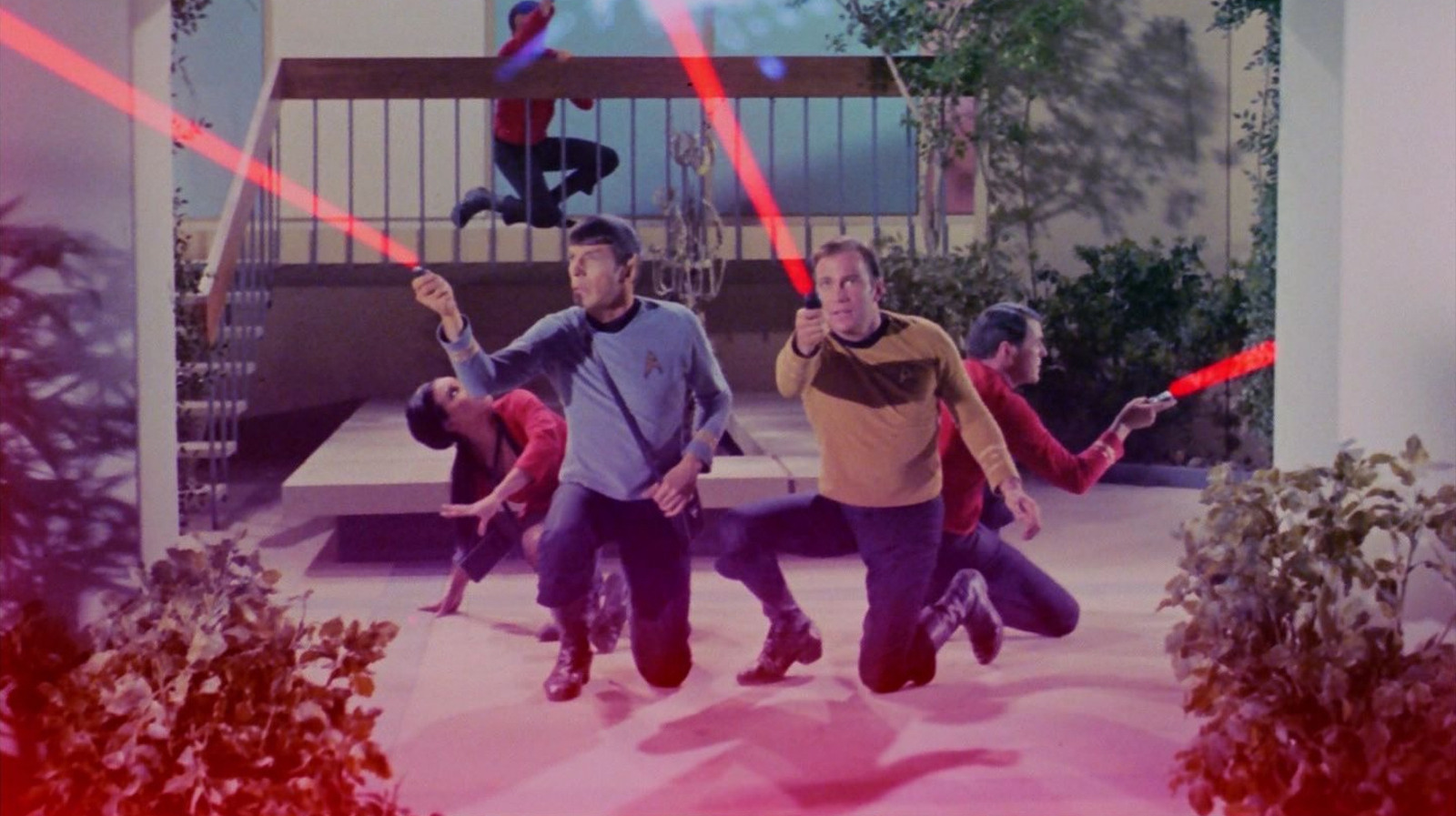 Why Gene Roddenberry Named The Laser Weapons In Star Trek Phasers