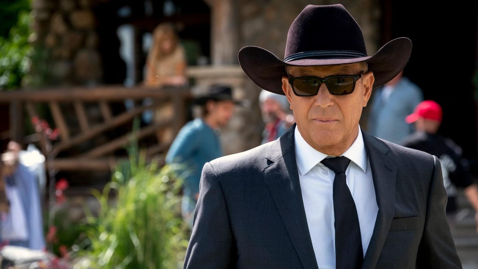 Why Taylor Sheridan Refuses To Hire A Writers' Room For Yellowstone