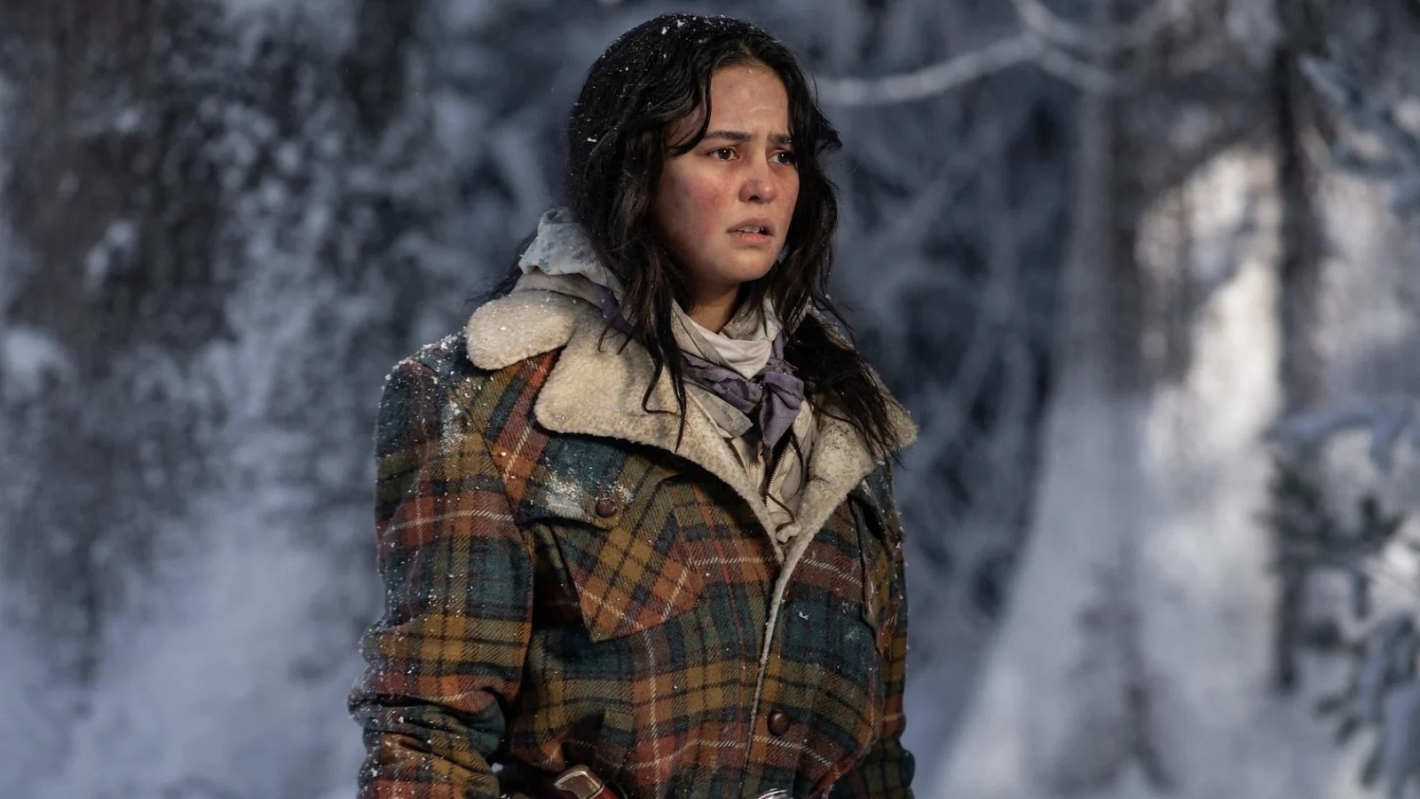 Yellowjackets Costume Designer Dispels A Lottie, Natalie, And Travis Theory