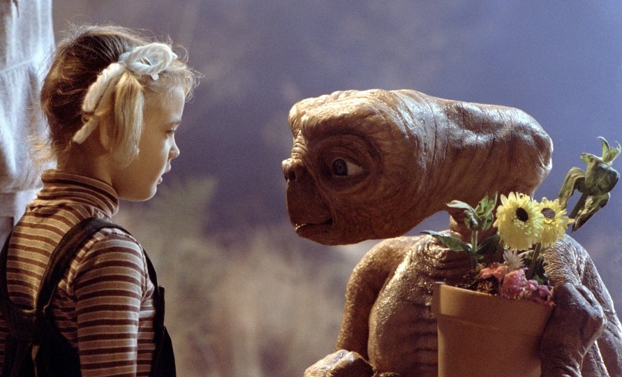 Unseen Concept Art Reveals Early Alternate Designs For E.T.