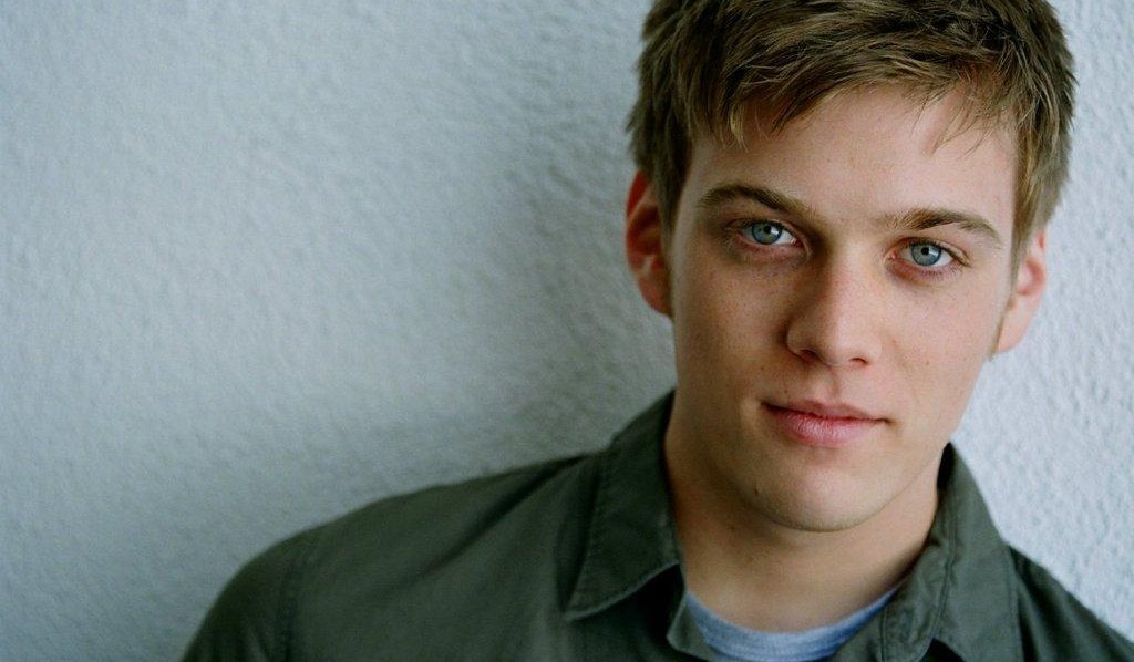 Casting Bits: Jake Abel In 'The Host', Luke Grimes In 'Taken 2', Sean ...