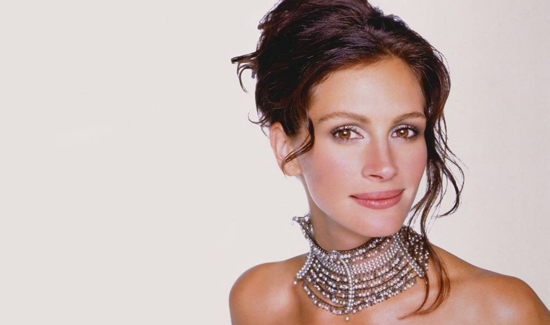 Julia Roberts Will Produce And Star In Workplace Comedy 'Second Act'