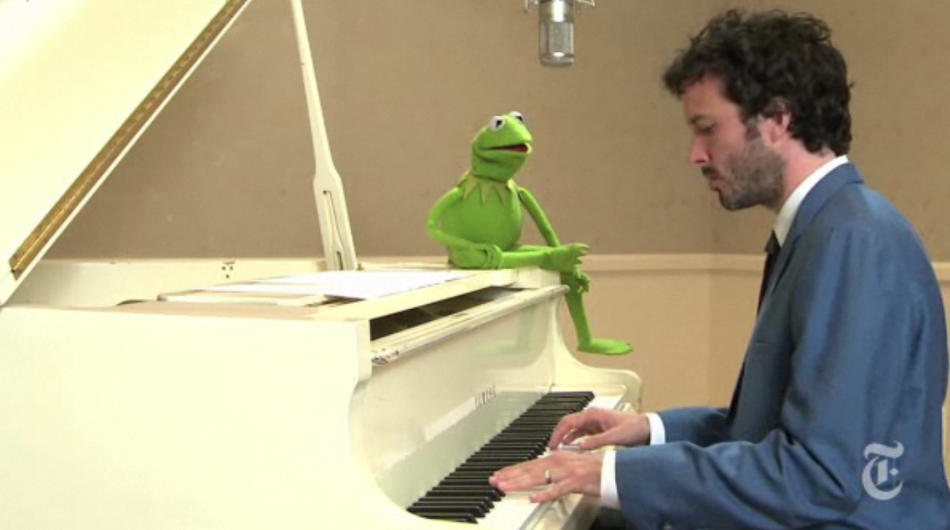 VOTD: 'The Muppets' Composer Bret McKenzie Sings 'Life's A Happy Song ...