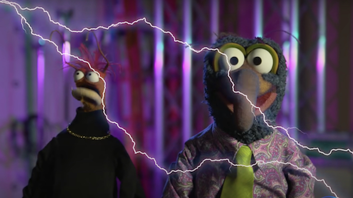 'Muppets Haunted Mansion' First Look: Kermit And Miss Piggy Have The ...