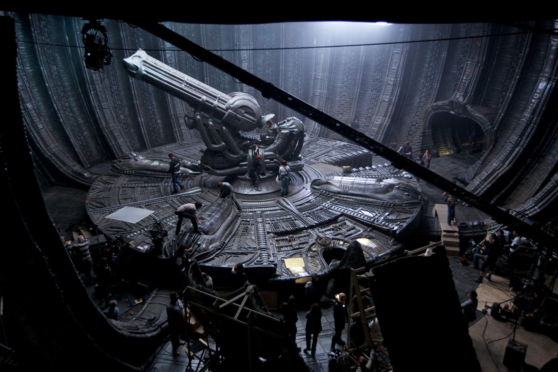 Watch 10 Minutes Of 'Prometheus' Deleted Scenes, See Several New Making ...