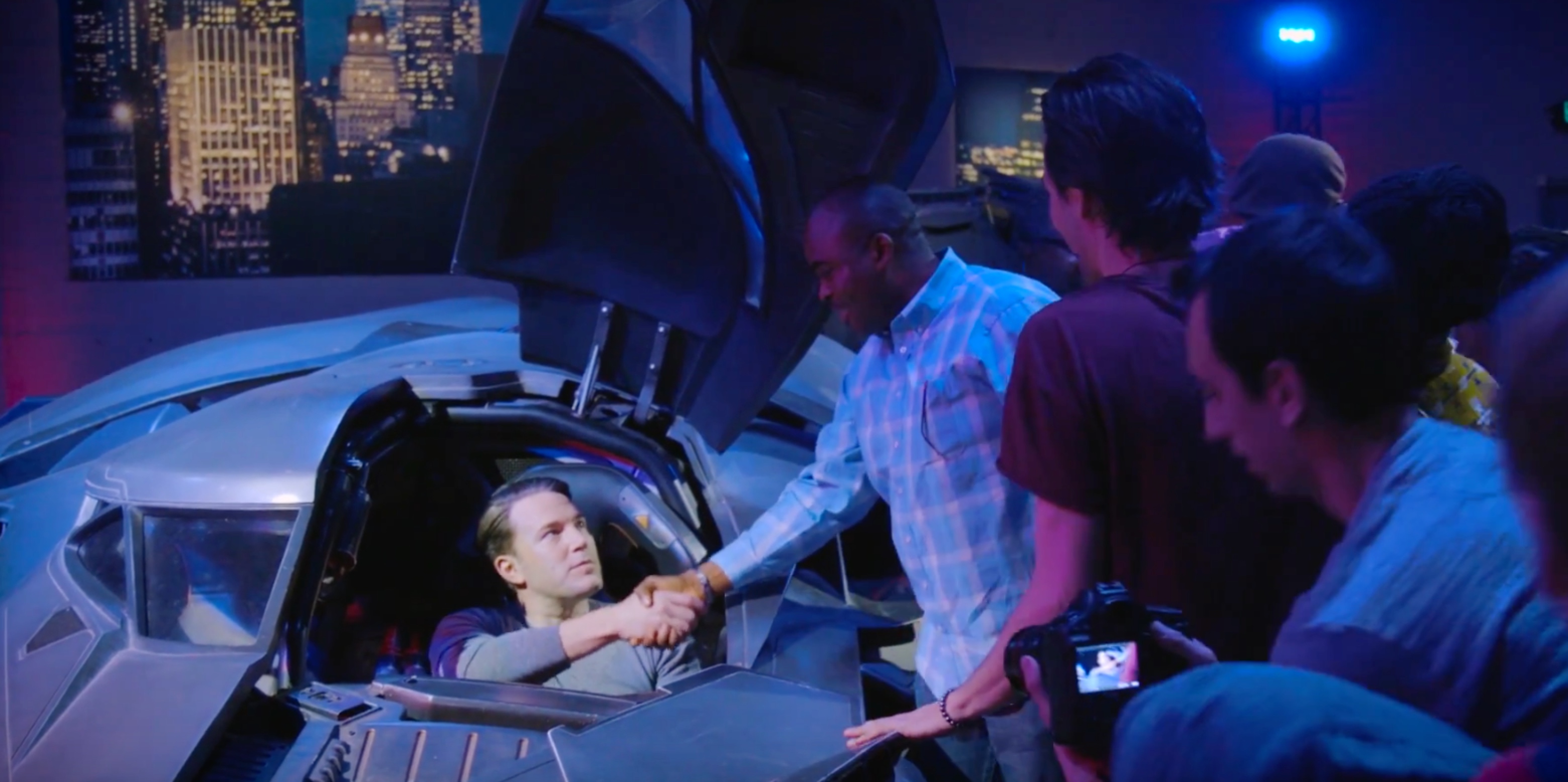 Watch Ben Affleck Surprise Fans In The Batmobile On The WB Studio Tour
