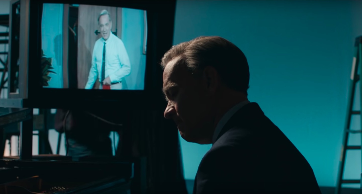 'A Beautiful Day In The Neighborhood Trailer: Tom Hanks Teaches A ...