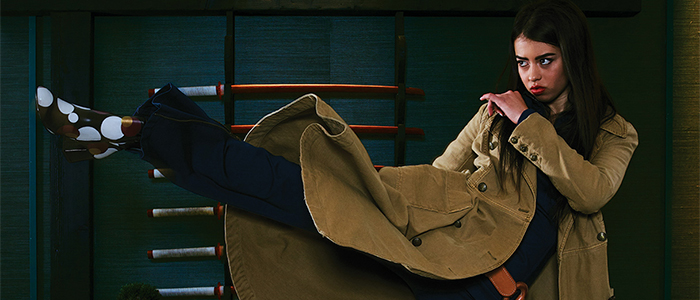 Dan Trachtenberg's Secret 'Predator' Movie Puts 'Legion' Co-Star Amber ...