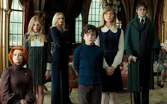 First Official Look: Tim Burton's 'Dark Shadows'