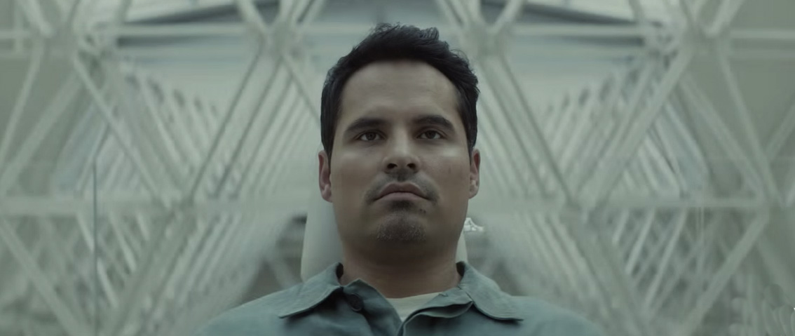 'Extinction' Trailer: Michael Peña Faces An Alien Invasion In Netflix's ...