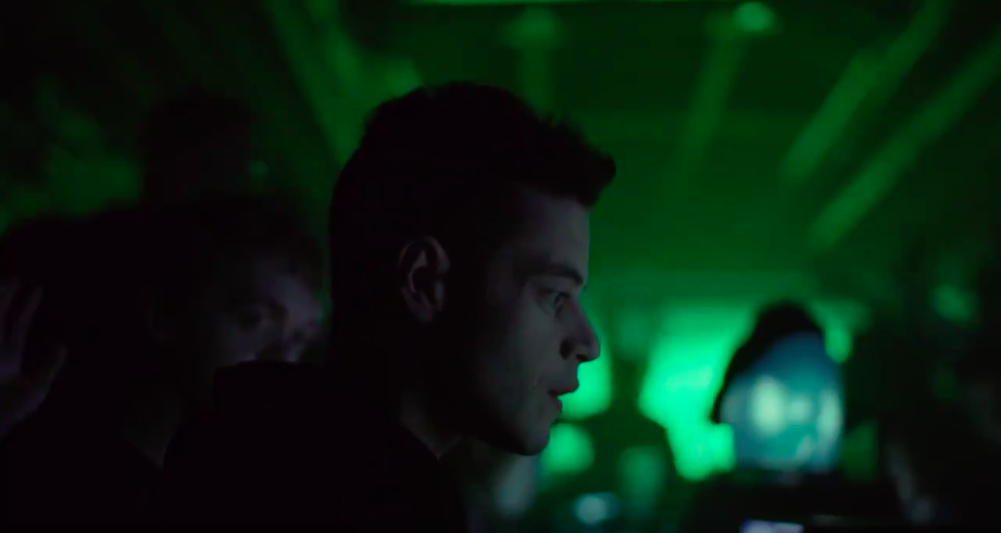 'Mr. Robot' Season 3 Clip: Elliot's Hack Gets Interrupted By The Dark Army