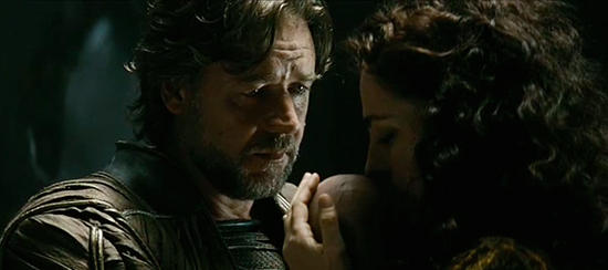 Russell Crowe Talks Up The "Supersonic" Superman In 'Man Of Steel'